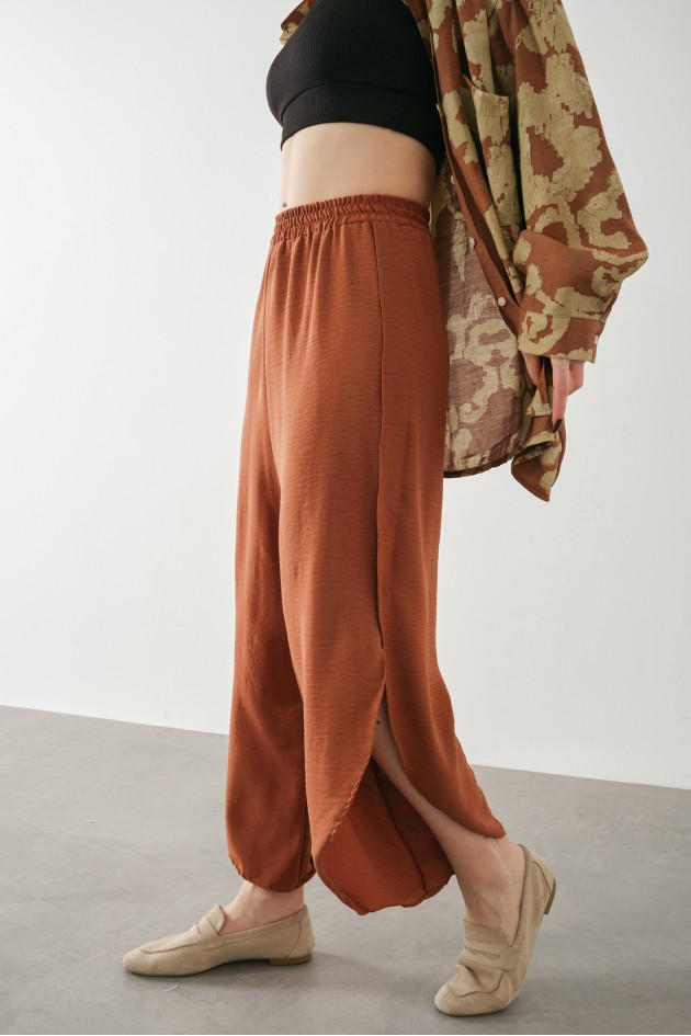 Yanları Oval Kesim Yırtmaçlı Şalvar - Vayro Giyim